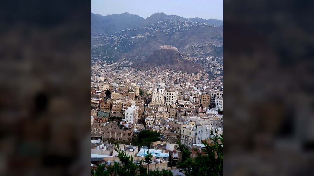 أزمة المياه في تعز تفاقم معاناة المواطنين وسط الاعتماد على الشراء ...